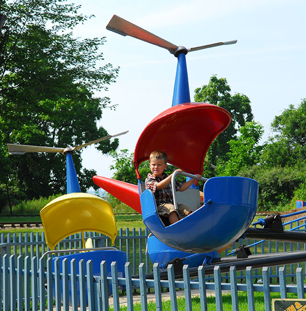 Helicopters kiddie ride | GOTL Summer Fun Heritage Trail